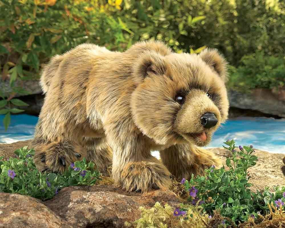 Grizzly Bear Puppet - Toys & Co.